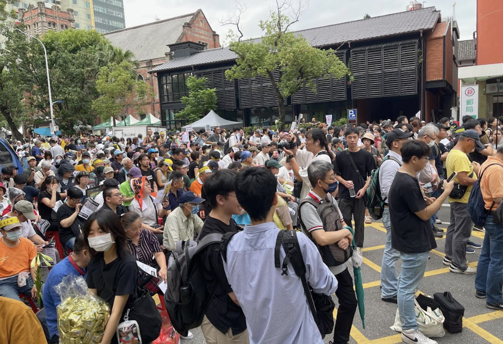 Advancing the New Wave of the People Power in Taiwan: Justifying the ...