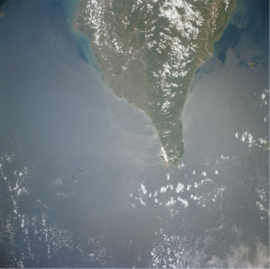 The ROC Flag in Outer Space: Astronaut Visits During the Cold War Era ...