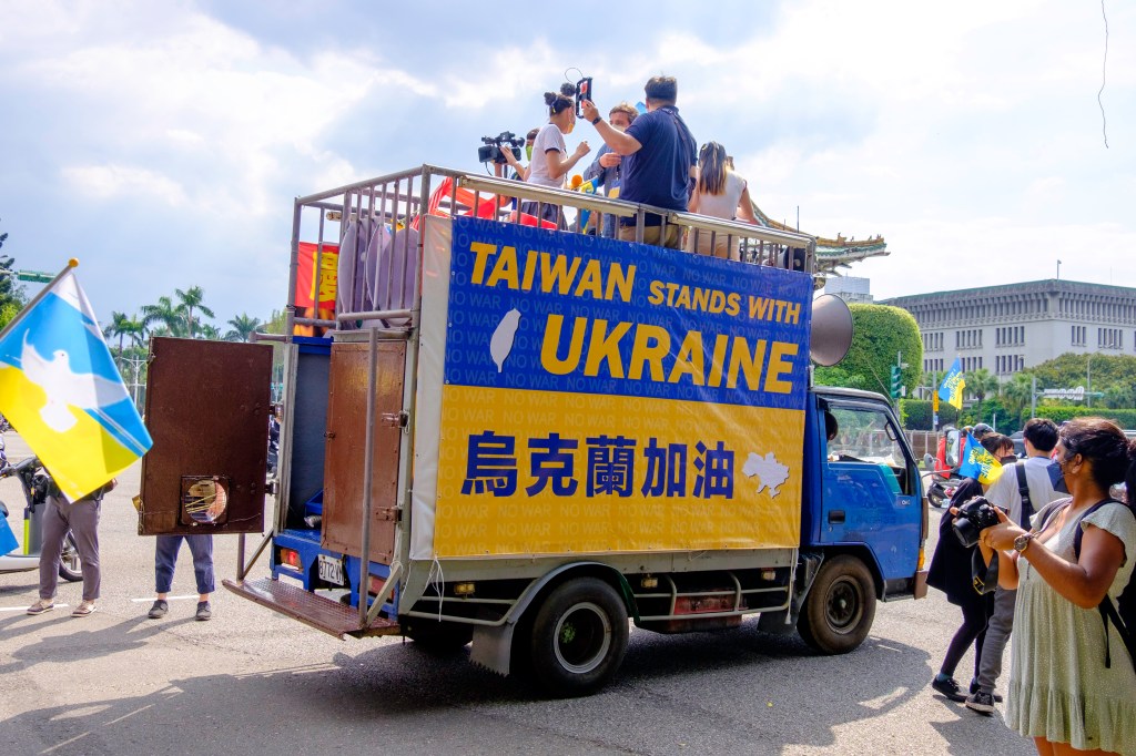 Gunshots Across Democracies: Taiwan, the U.S., and the Russo-Ukrainian ...
